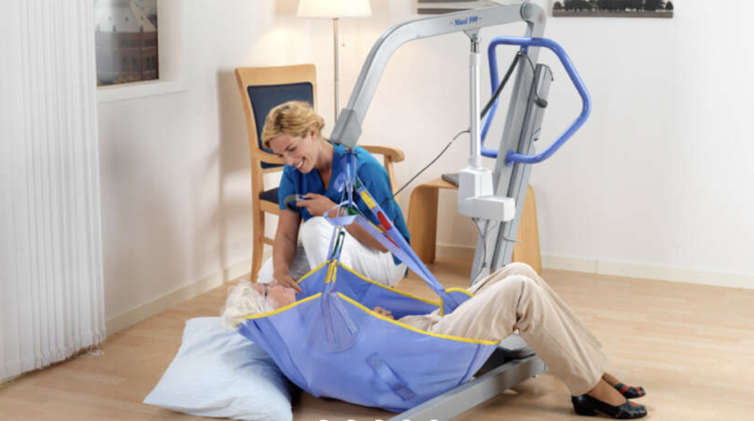 Arjo Maxi 500 Floor Lifter Patient Lift - Manual DPS, In Stock – Senior.com